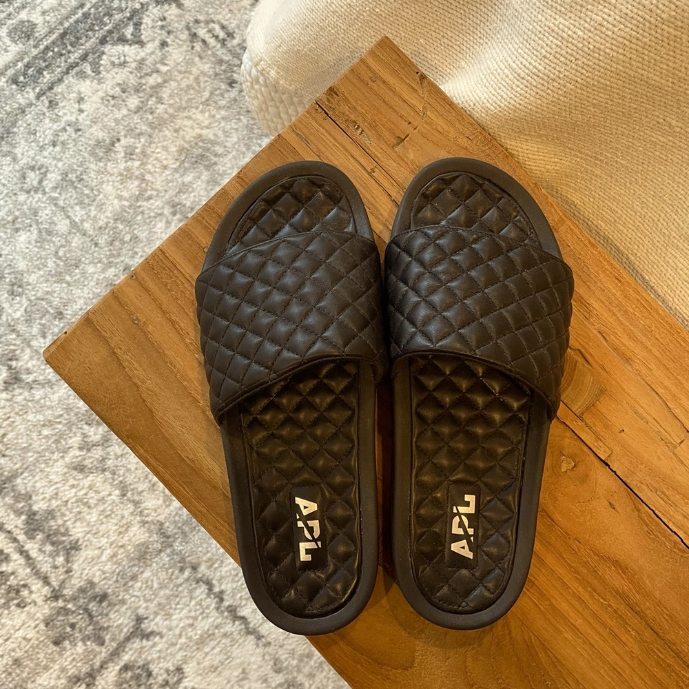 Apl Women’s Lusso Slide - Gem